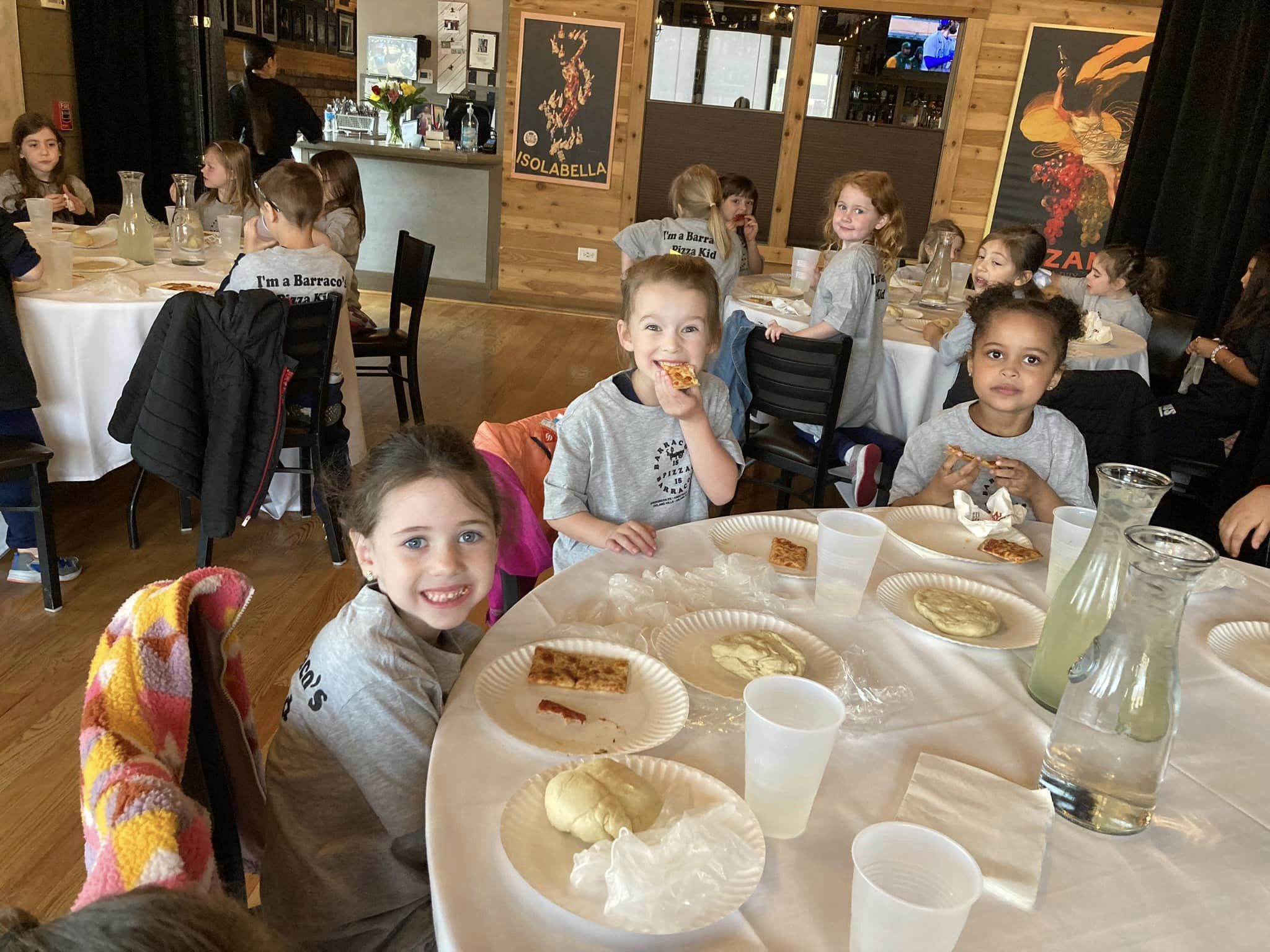 Kindergarten Field Trip to Barracos Pizza! – St. Linus School