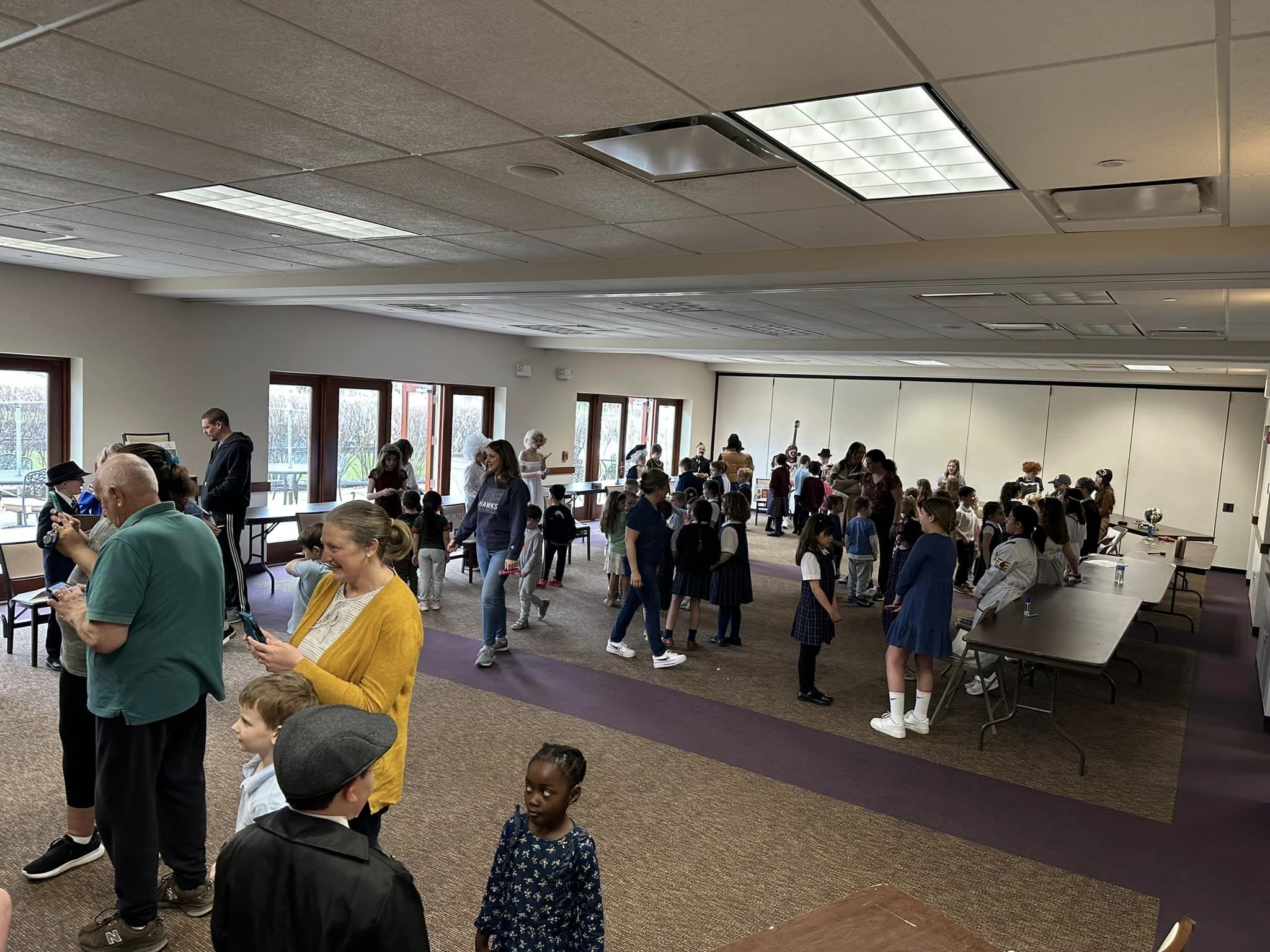 Living Wax Museum!-5th Grade Class – St. Linus School
