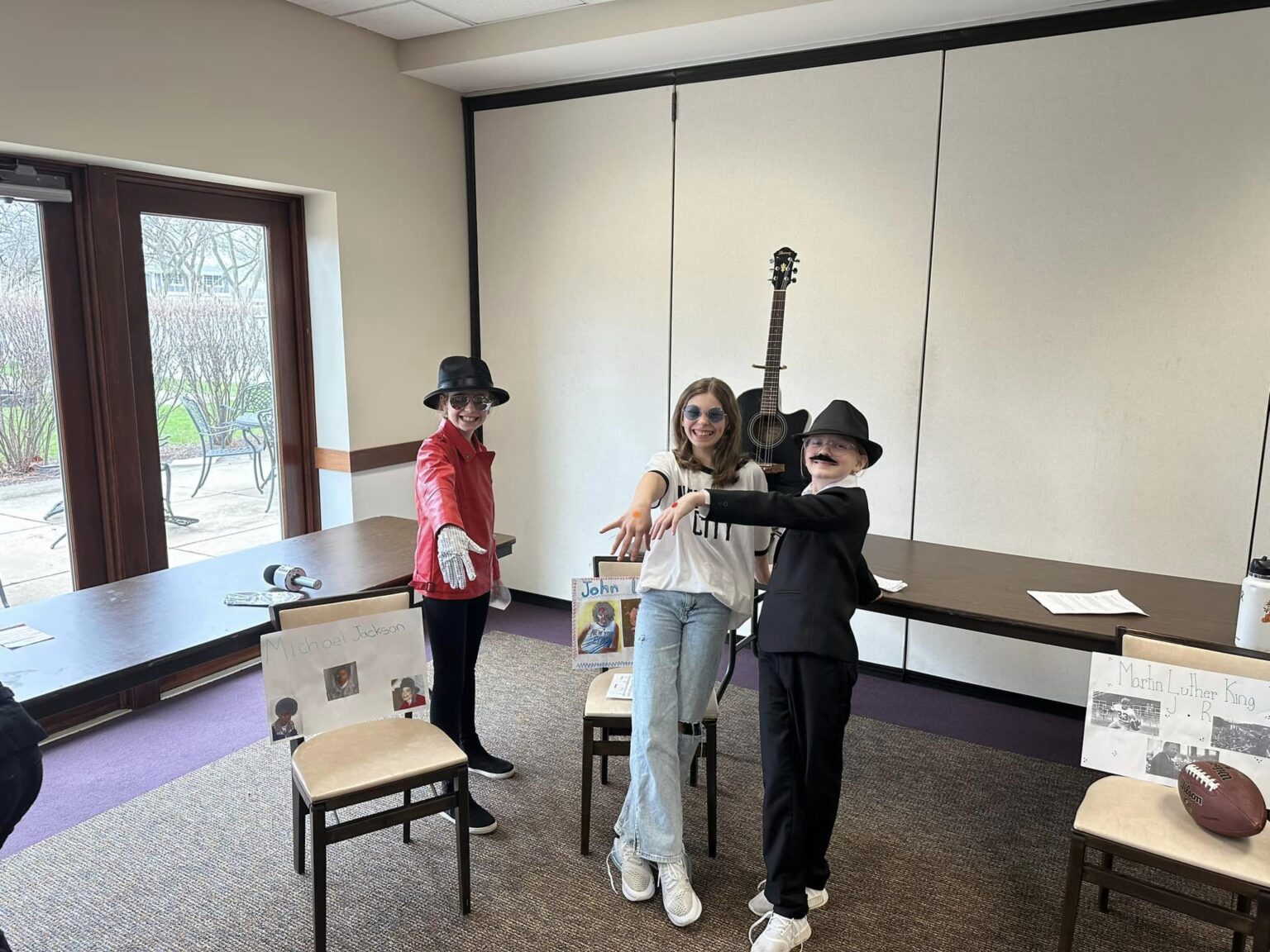 Living Wax Museum!-5th Grade Class – St. Linus School